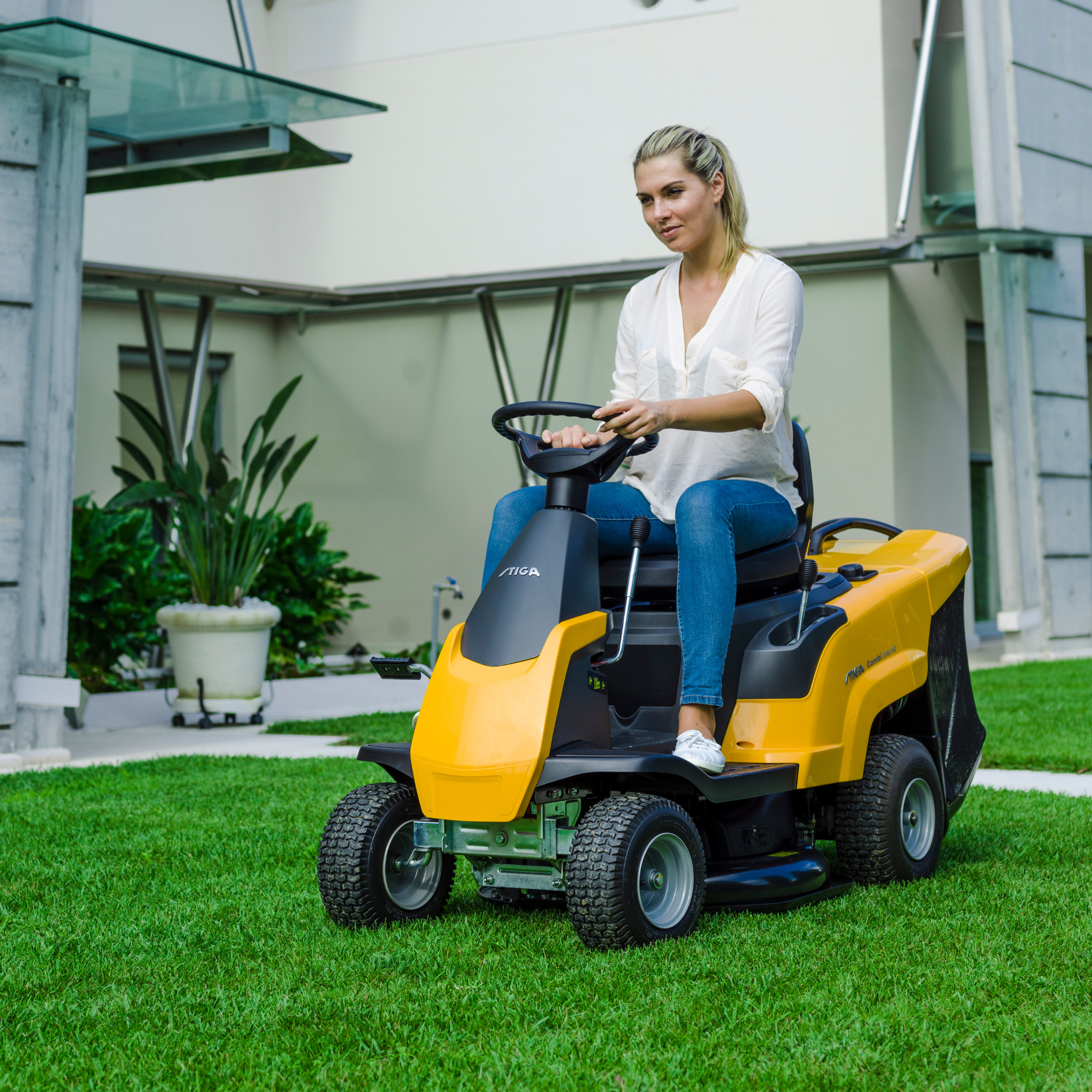 STIGA Combi – Greenmount Mowers & Chainsaws